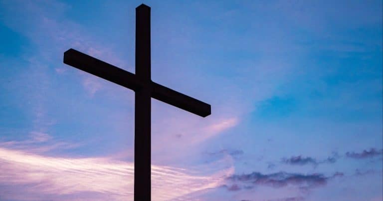 Qué significa la cruz de ceniza en la ofrenda